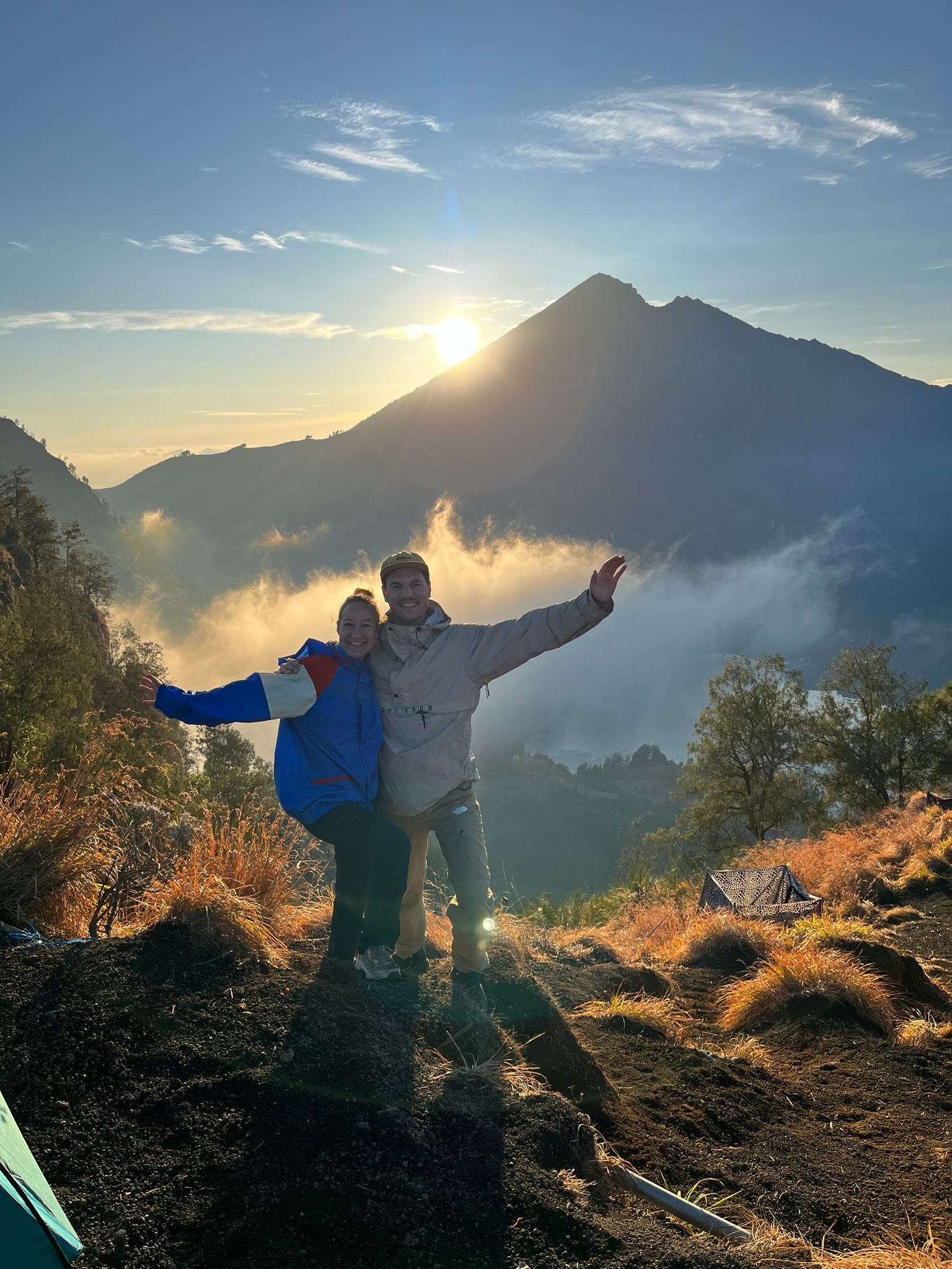 Beginner’s Guide to Climb Mt Rinjani: Tips for a Safe & Best Hike - Rinjani Leisure - Rinjani ...